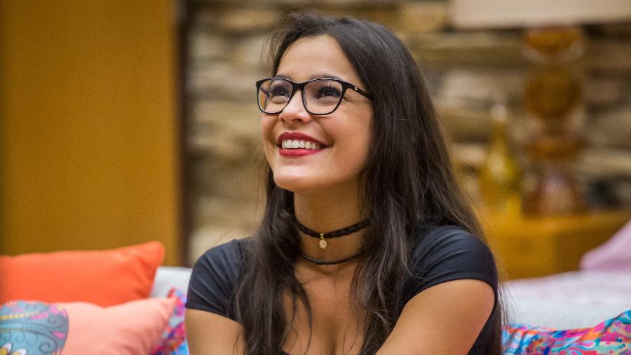 emilly-1491776473890_v2_900x506